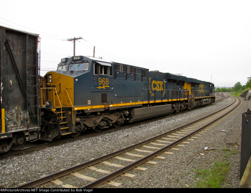 CSX 968 and 884